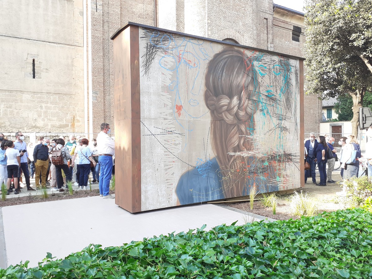 Donne e tessile, Daniela Benedini riannoda il filo della storia recente ...